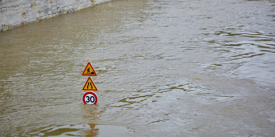 Building An Intelligent Drainage System to Prevent Urban Flooding ...